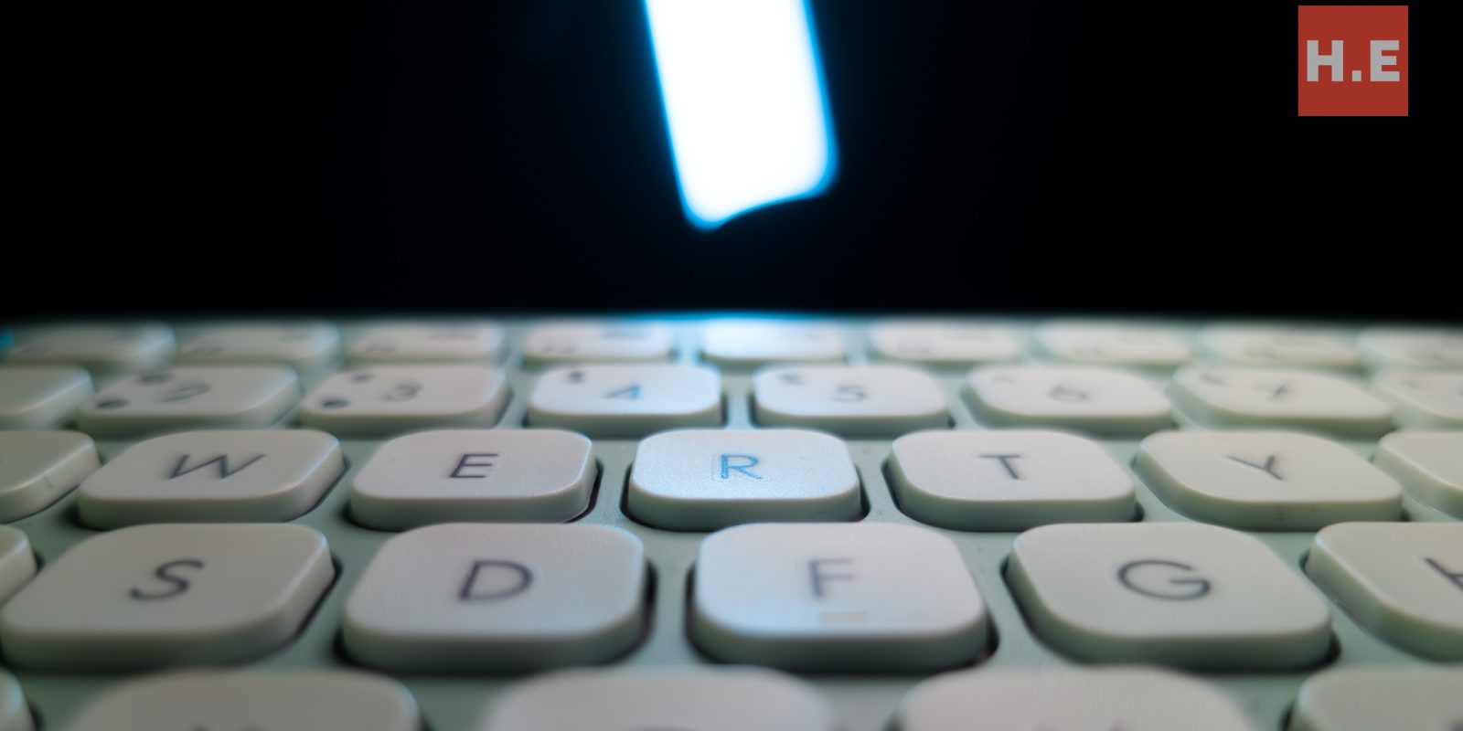Asus Marshmallow Keyboard KW100 Review: Hidden KWM
