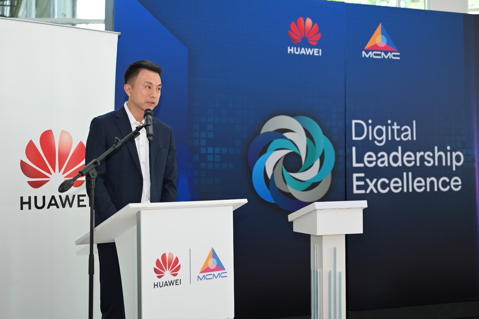 Huawei Malaysia and MCMC Launch Digital Leadership Program ...