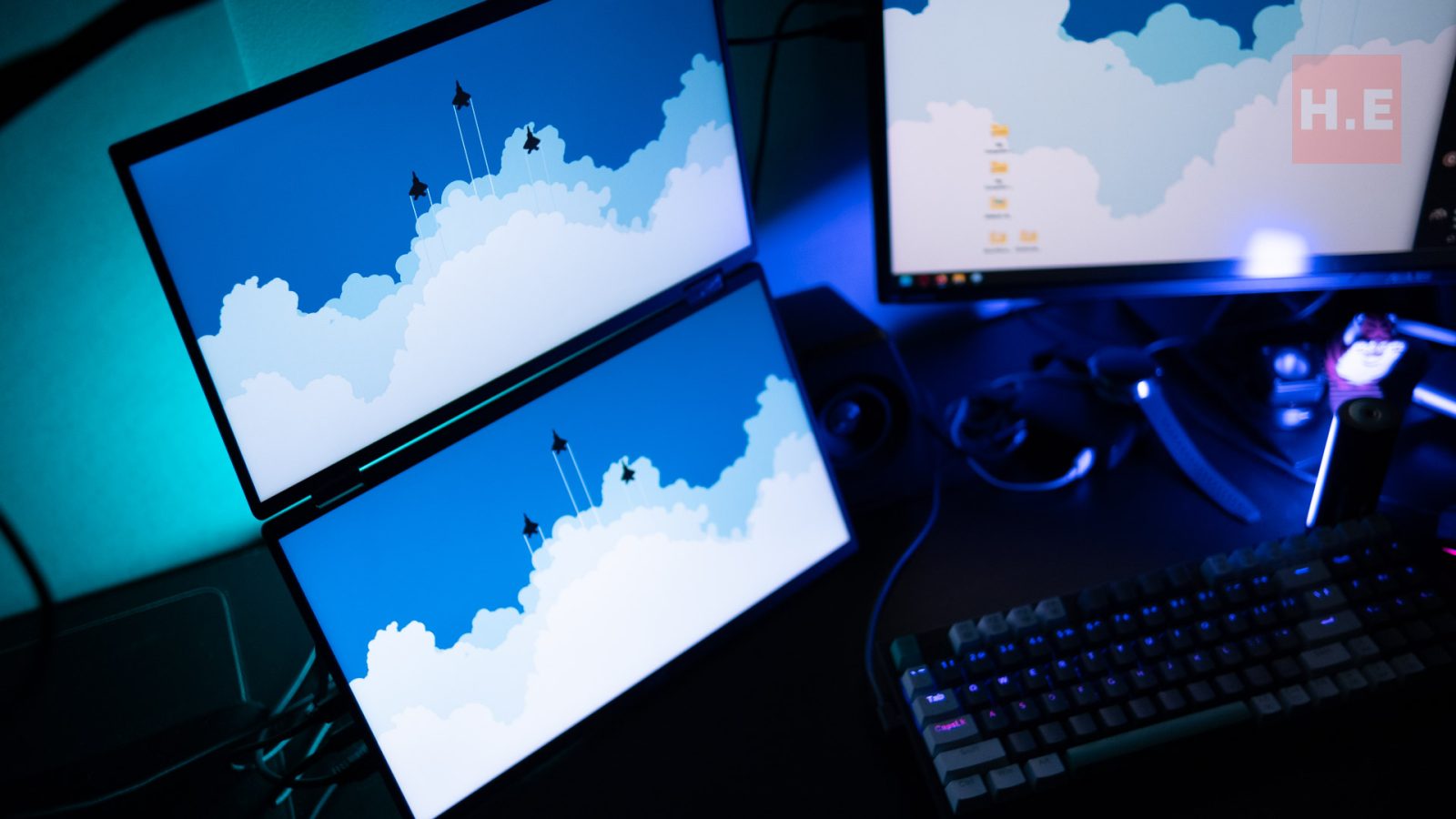 Acer PD163 Dual Screen Portable Monitor Review - HelloExpress.net