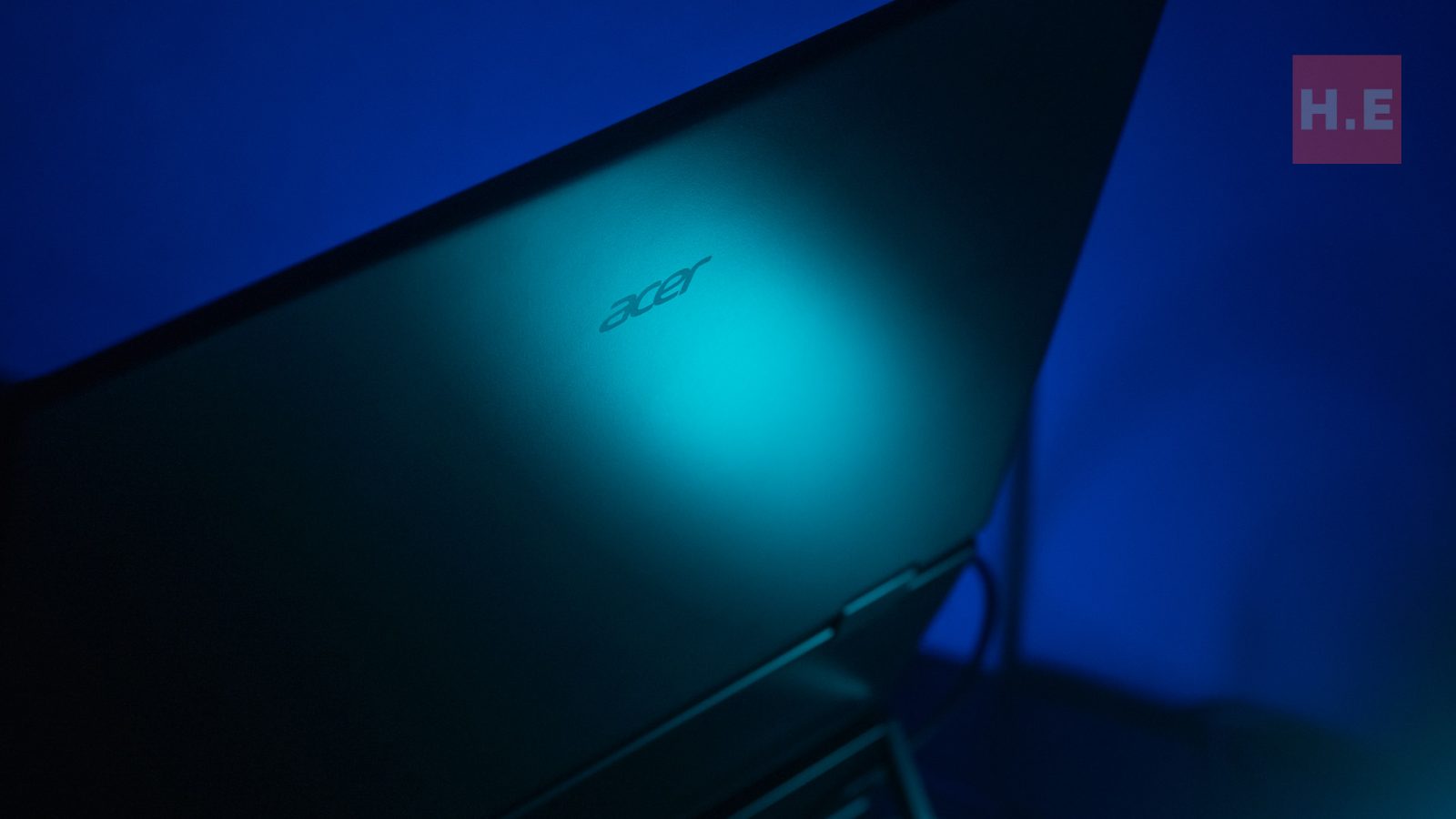 Acer PD163 Dual Screen Portable Monitor Review - HelloExpress.net