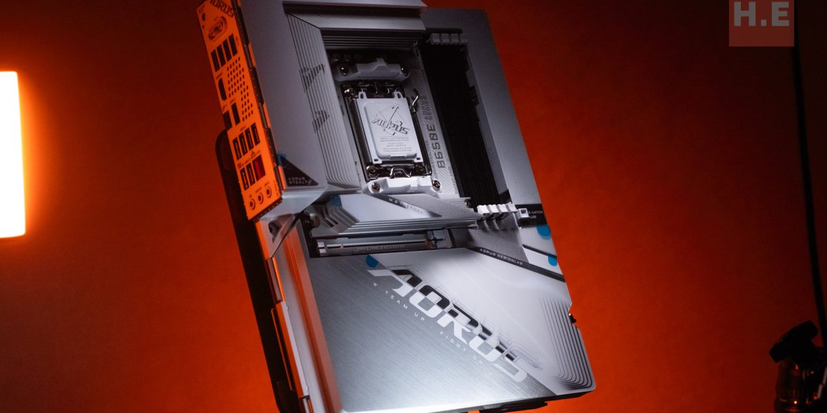 B650E AORUS STEALTH ICE Overview: Gigabyte's first back-connect ...