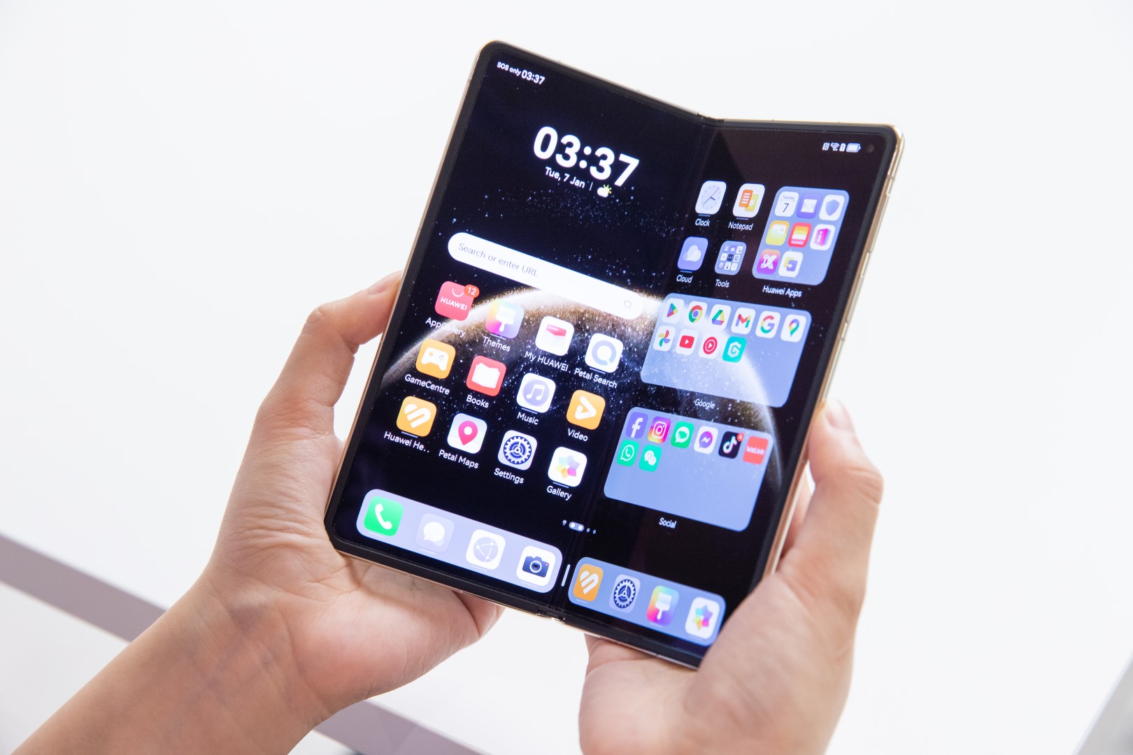 Huawei Launches Premium Devices for Chinese New Year Celebrations ...