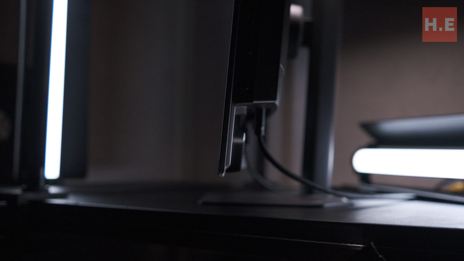 Gigabyte MO27Q2 Review: Best Hybrid Monitor - HelloExpress.net